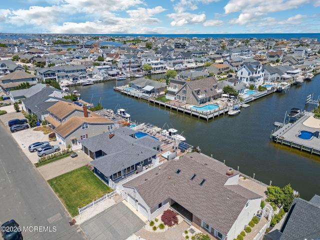 347 Bay Lane