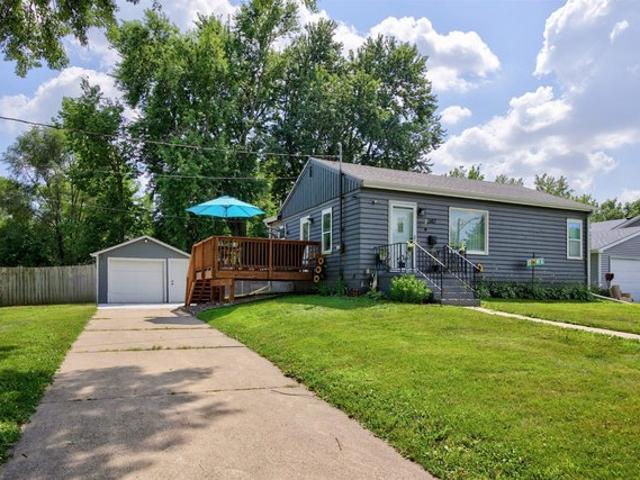 347 E Edison Ave, Des Moines, IA 50315