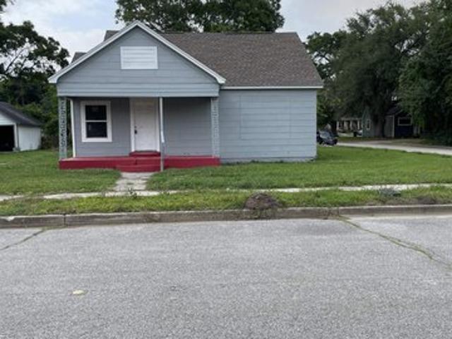 347 E Elgie St, Beaumont, TX 77705