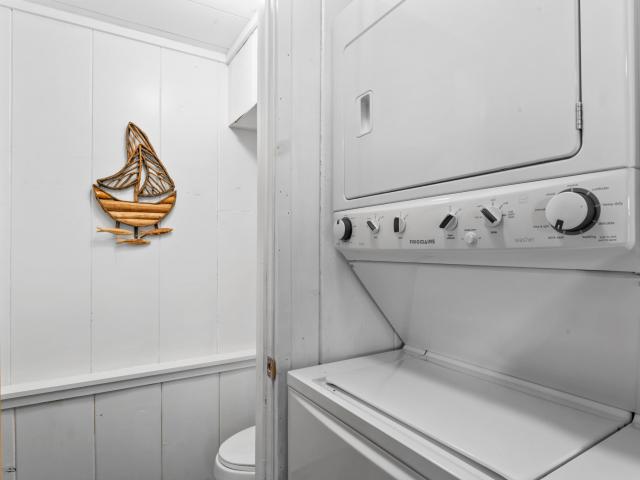 347 Emerald Dr, Lake Arrowhead, CA 92352 | MLS #219136