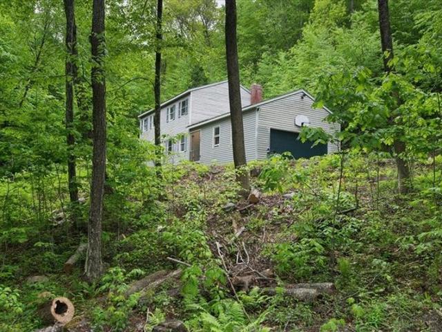 347 Ledgewood Ln, Hinesburg, VT 05461