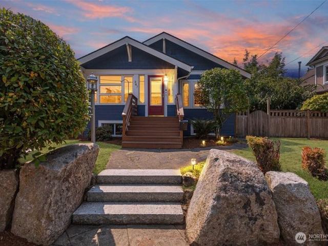 347 NW 74th St, Seattle, WA 98117