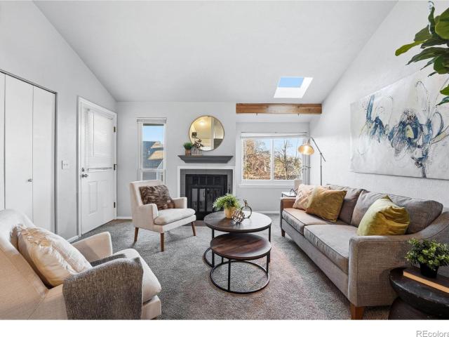 347 S Taft Court # 16