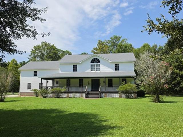 347 Sandy Point Dr, Beaufort, NC 28516