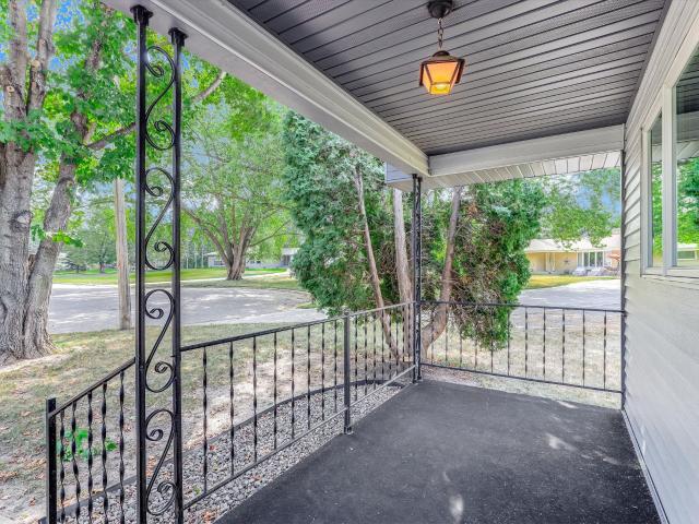 347 Spruce Drive E