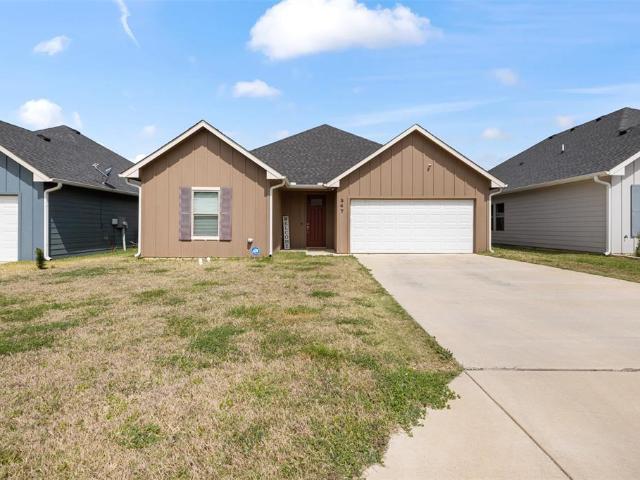 347 Preston Rd, Mabank, TX 75147 | MLS #21218
