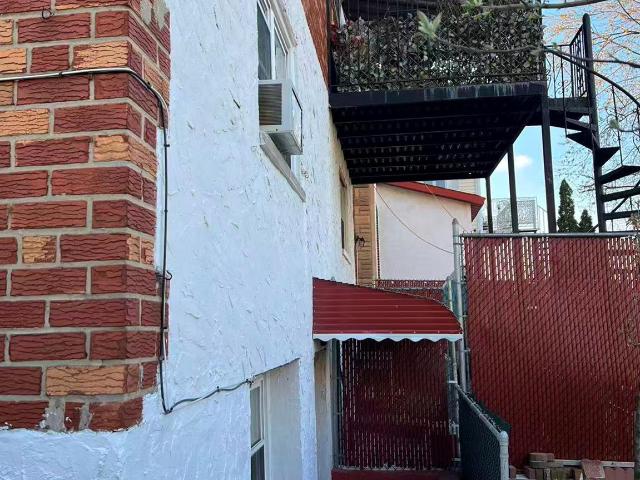 347 Quincy Avenue