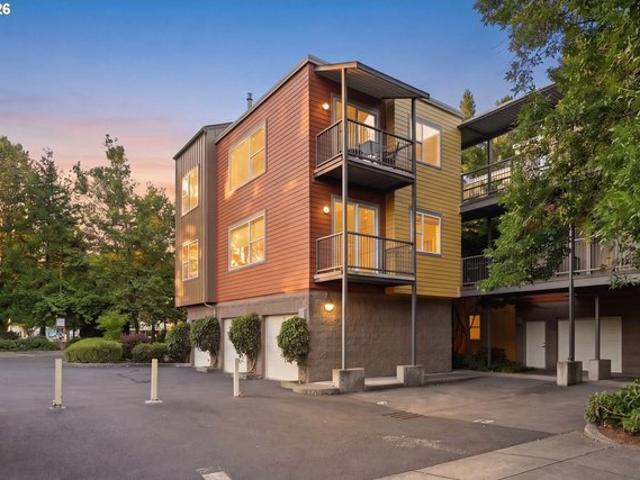 347 Rustic Pl Apt 26, Eugene, OR 97401