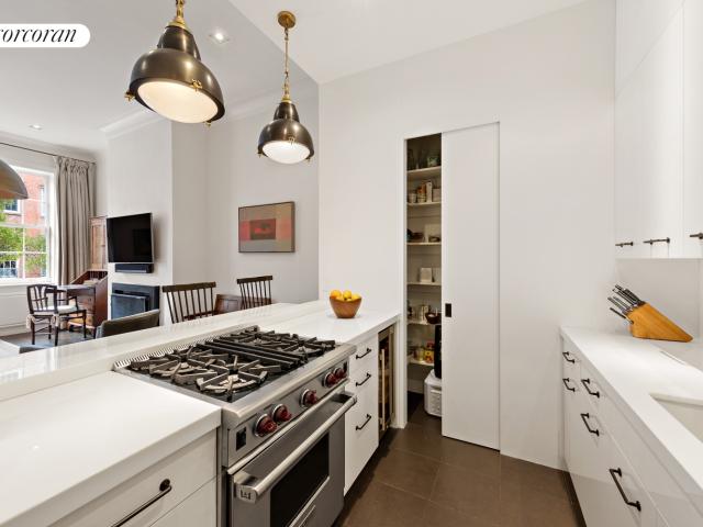 347 W 22ND Street 3
