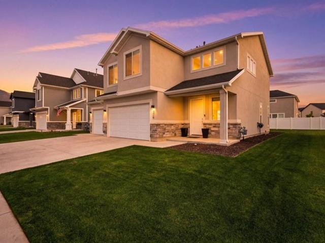 347 W Ropelato Dr, Nibley, UT 84321