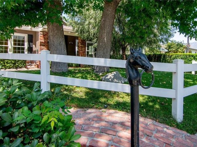 347 W Spazier Ave, Burbank, CA 91506