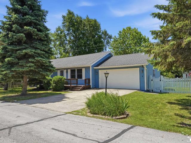 3484 Lakeshore Drive