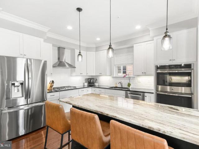 3484 Urbana Pike