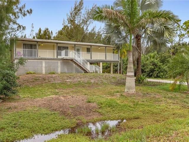 3485 Citrus St, Saint James City, FL 33956