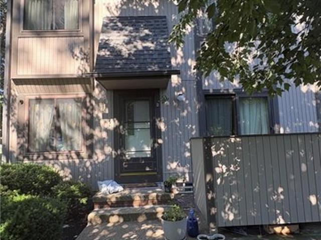 34866 S Turtle Trl Apt D, Willoughby, OH 44094