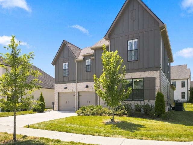 3487 Burgate Trl