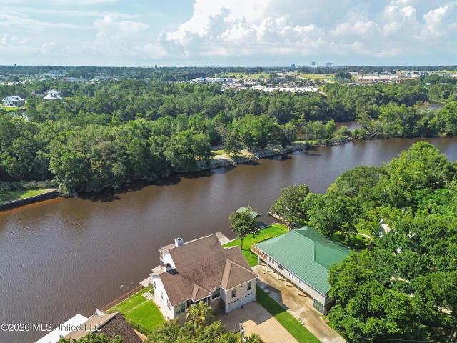 3487 Wells Ferry Cove
