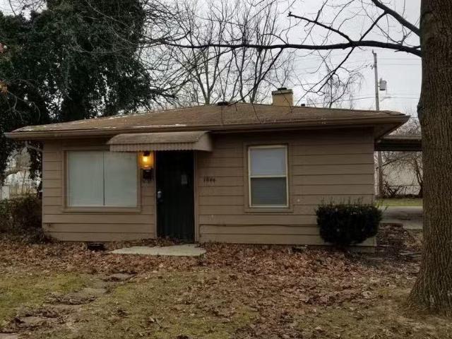 34895672 1844 Calvin St