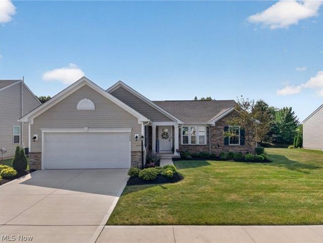 34805 Keller Farm Ct, Grafton, OH 44044