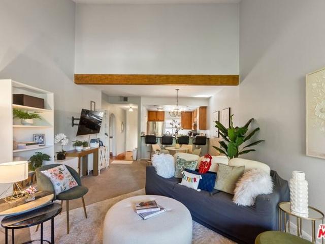 3480 Barham Blvd Apt 306, Los Angeles, CA 90068