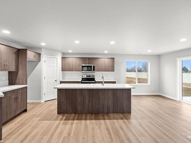 3480 E Jamestown Dr