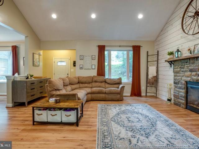 3480 Southampton Drive
