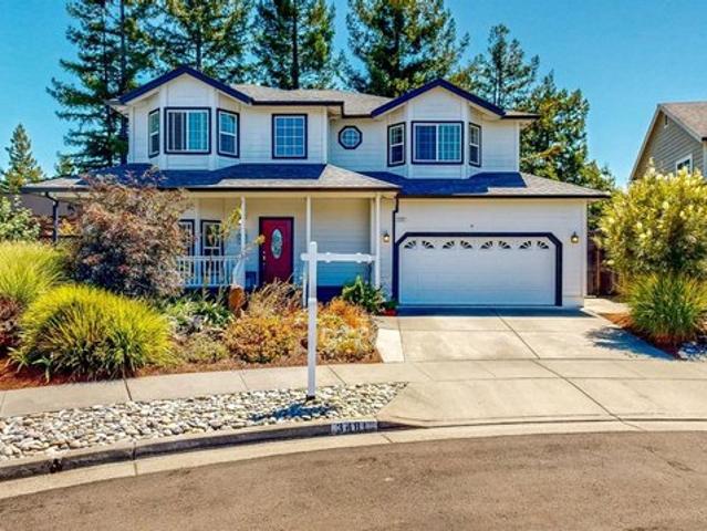 3481 Banyan St, Santa Rosa, CA 95403