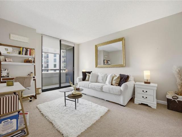 3481 Lakeside Dr Ne 1202