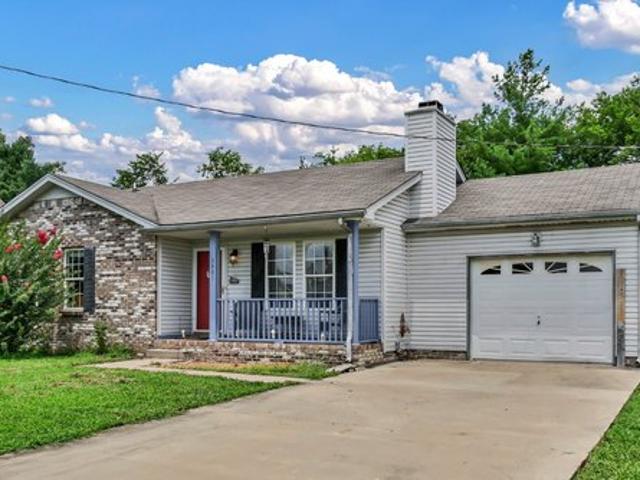 3481 Sandpiper Dr, Clarksville, TN 37042