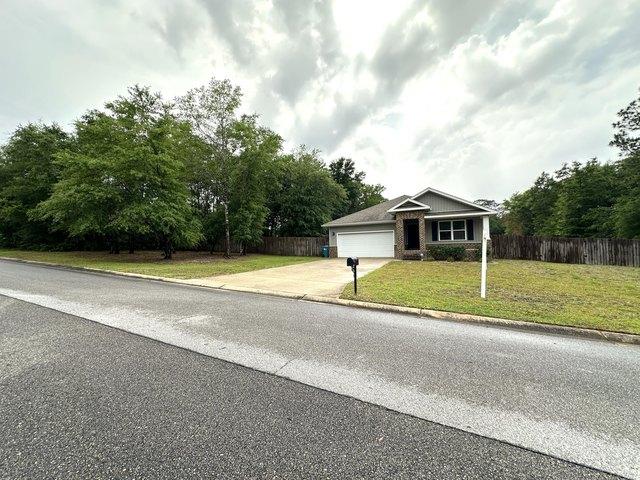 3481 Sparco Dr, Crestview, FL 32539