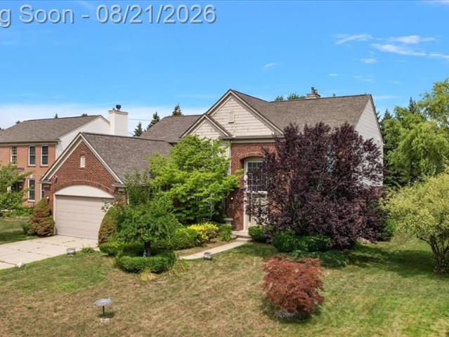 34827 Fontana Drive