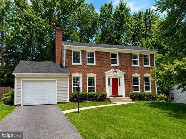 3483 Mount Burnside Way, Woodbridge, VA 22192