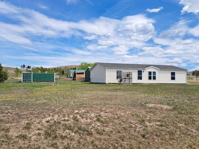 348 Country Club Rd, Chadron, NE 69337