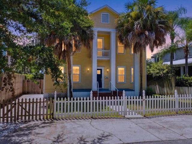 348 Charlotte St, Saint Augustine, FL 32084