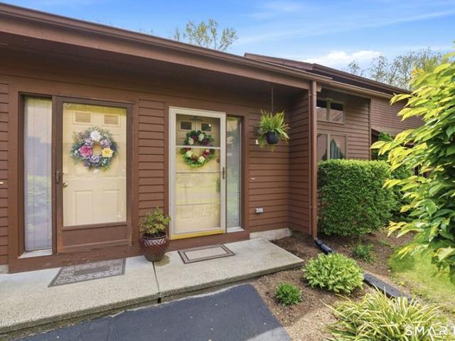 348 Boston Post Rd Apt A3, Waterford, CT 06385