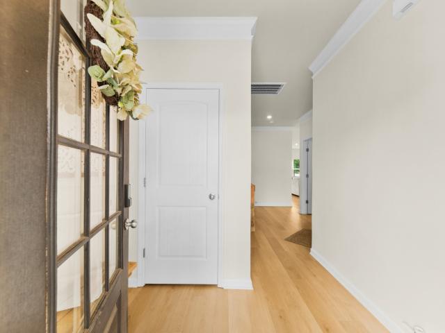 348 Geneva Ln