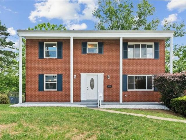 348 Fielding Dr, Pittsburgh, PA 15235