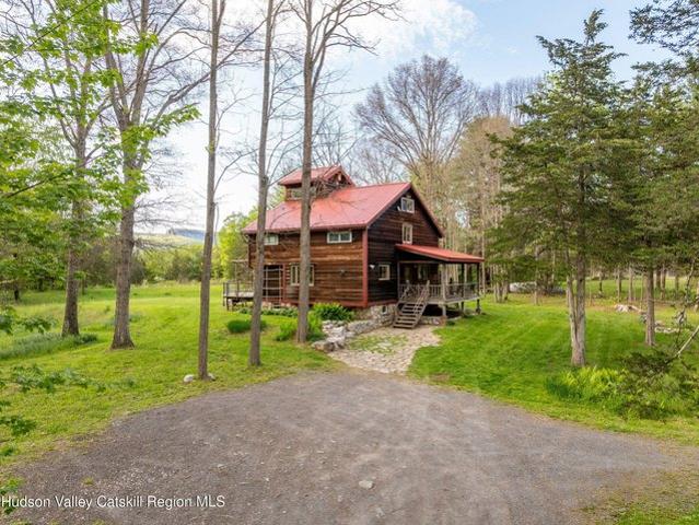 348 Libertyville Rd, New Paltz, NY 12561