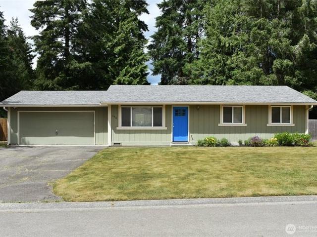 348 NE Holly Leaf Ln, Bremerton, WA 98311