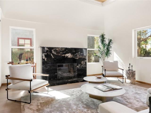 348 S Orange Dr, Los Angeles, CA 90036 | MLS #SR26049 | Compass
