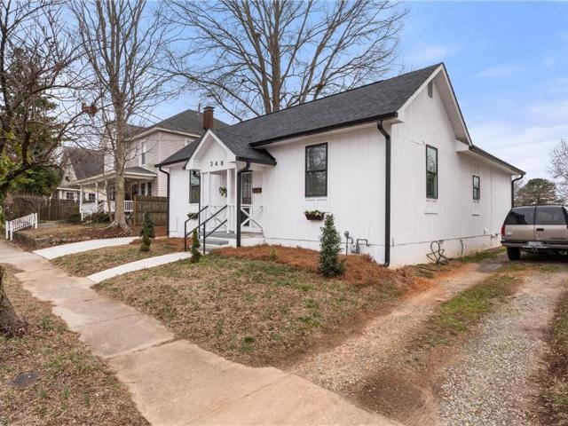348 Sprague Street E