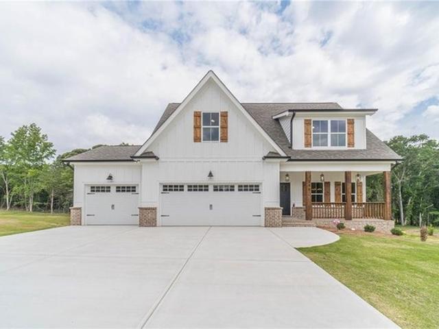 348 Pinewood Dr, Covington, GA 30014