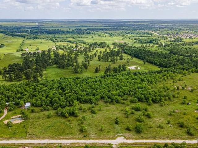 348 Private Road 77003, Liberty, TX 77575