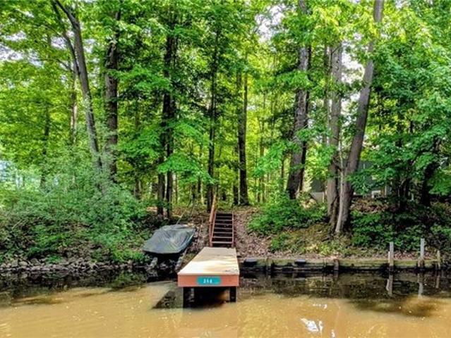 348 Rome Ter, Roaming Shores, OH 44084