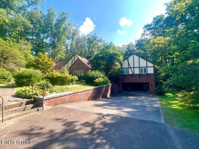 348 Ridge Rd