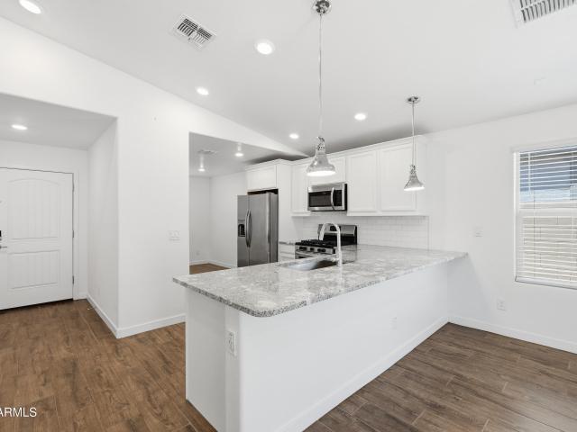 348 w tamarack drive