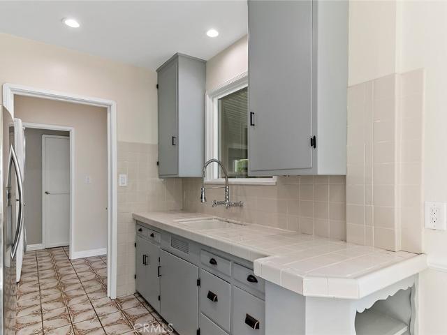 348 W Spazier Avenue