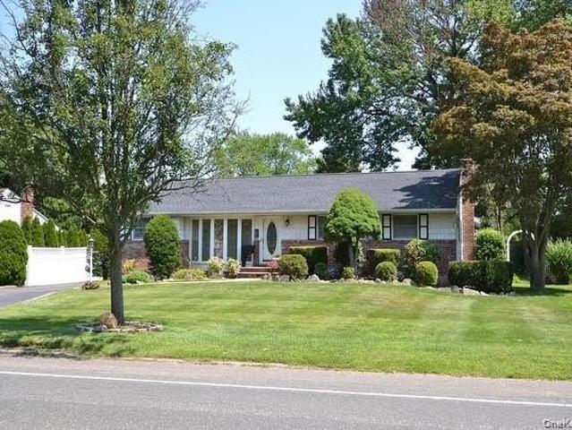 348 Townline Rd, Commack, NY 11725