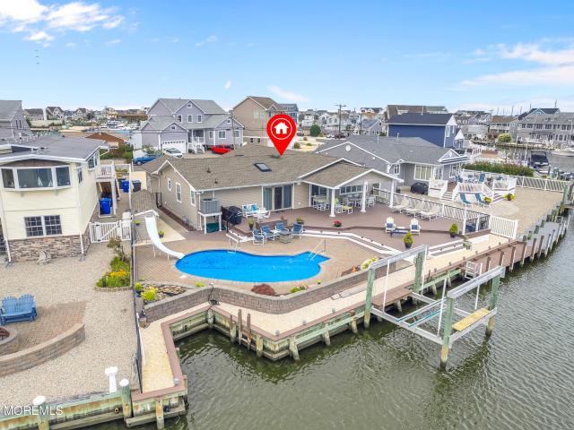 348 Venice Drive