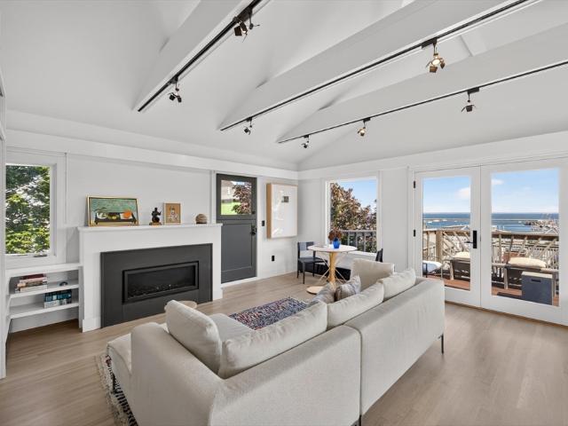 348A Commercial Street # Unit 5